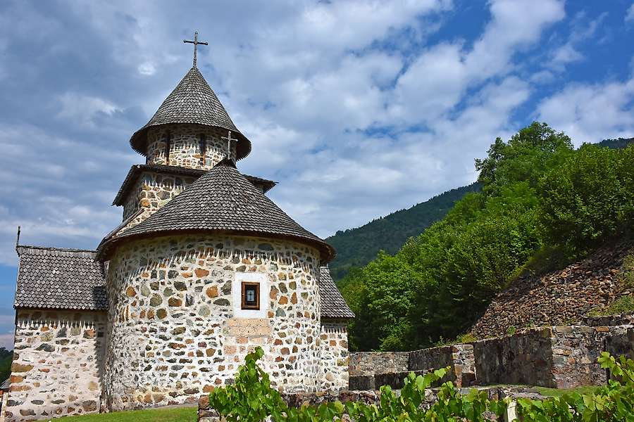 Otkrijte Srbiju : Manastir Uvac - Biodom