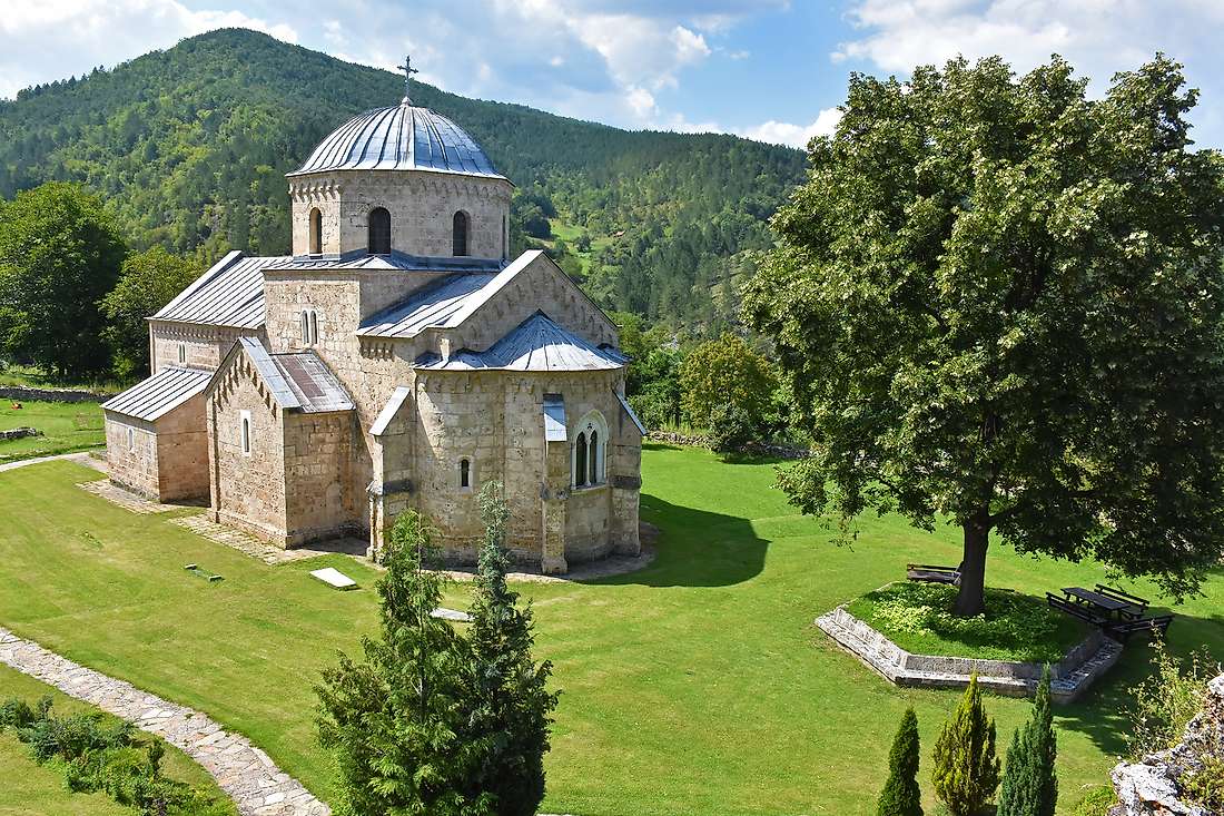 Otkrijte Srbiju : Manastir Gradac - Biodom