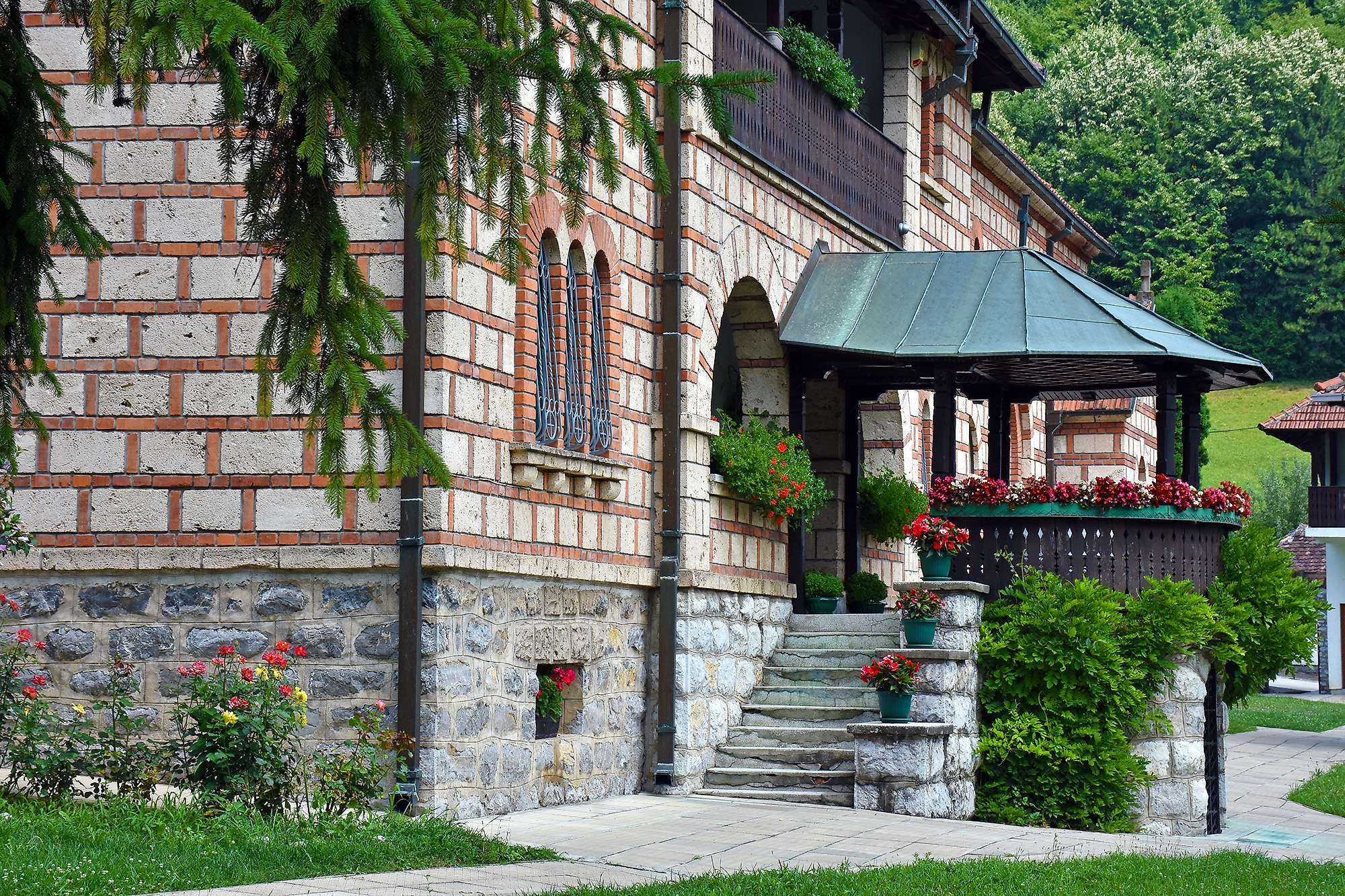 Otkrijte Srbiju : Manastir Ćelije - Biodom