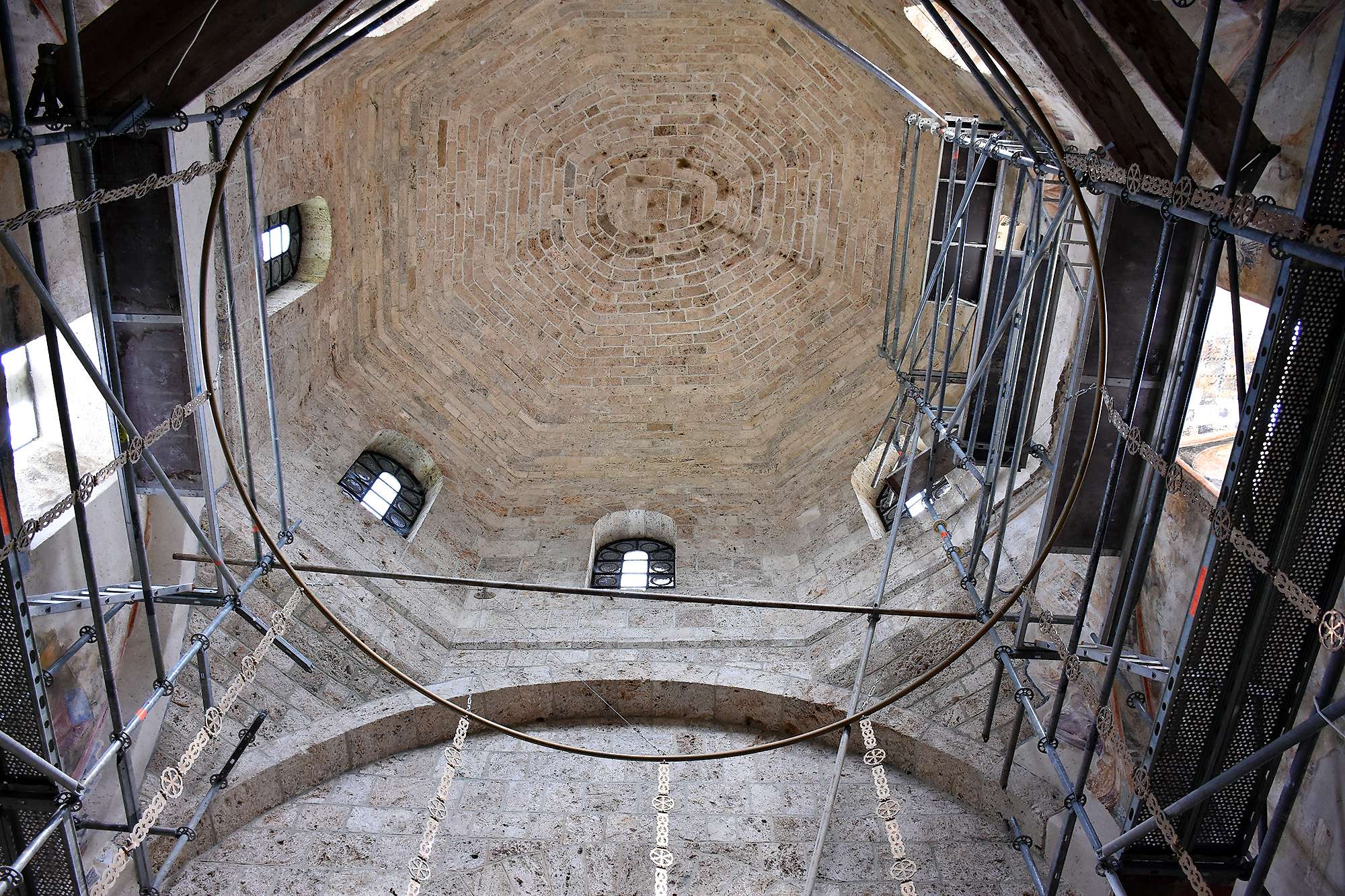 Discover Serbia : Gradac Monastery - Biodom (en)