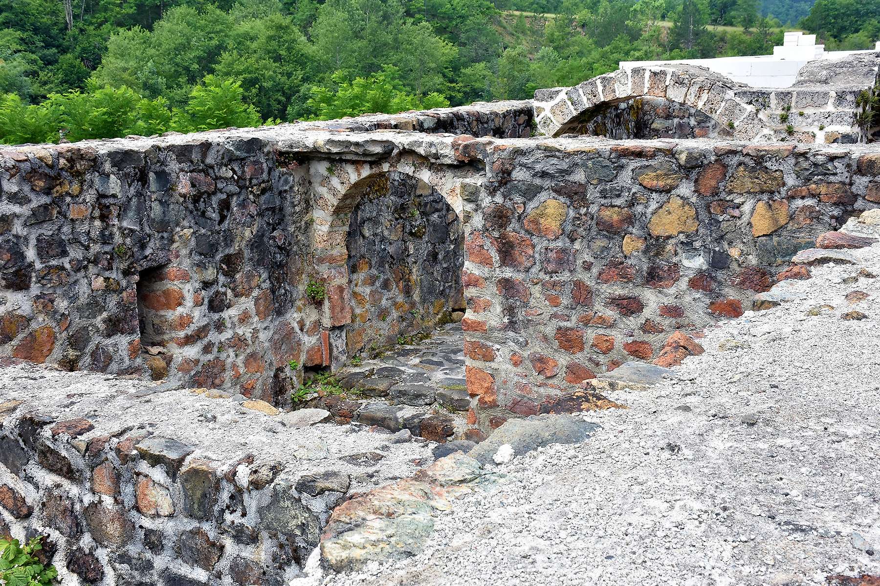 Otkrijte Srbiju : Manastir Uvac - Biodom